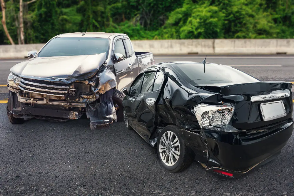 Navigating the Differences between Minor and Major Car Accidents